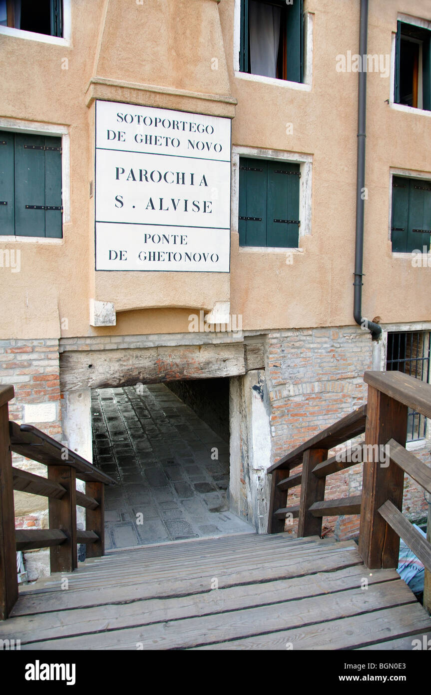 Jewish ghetto venice bridge hi-res stock photography and images - Alamy