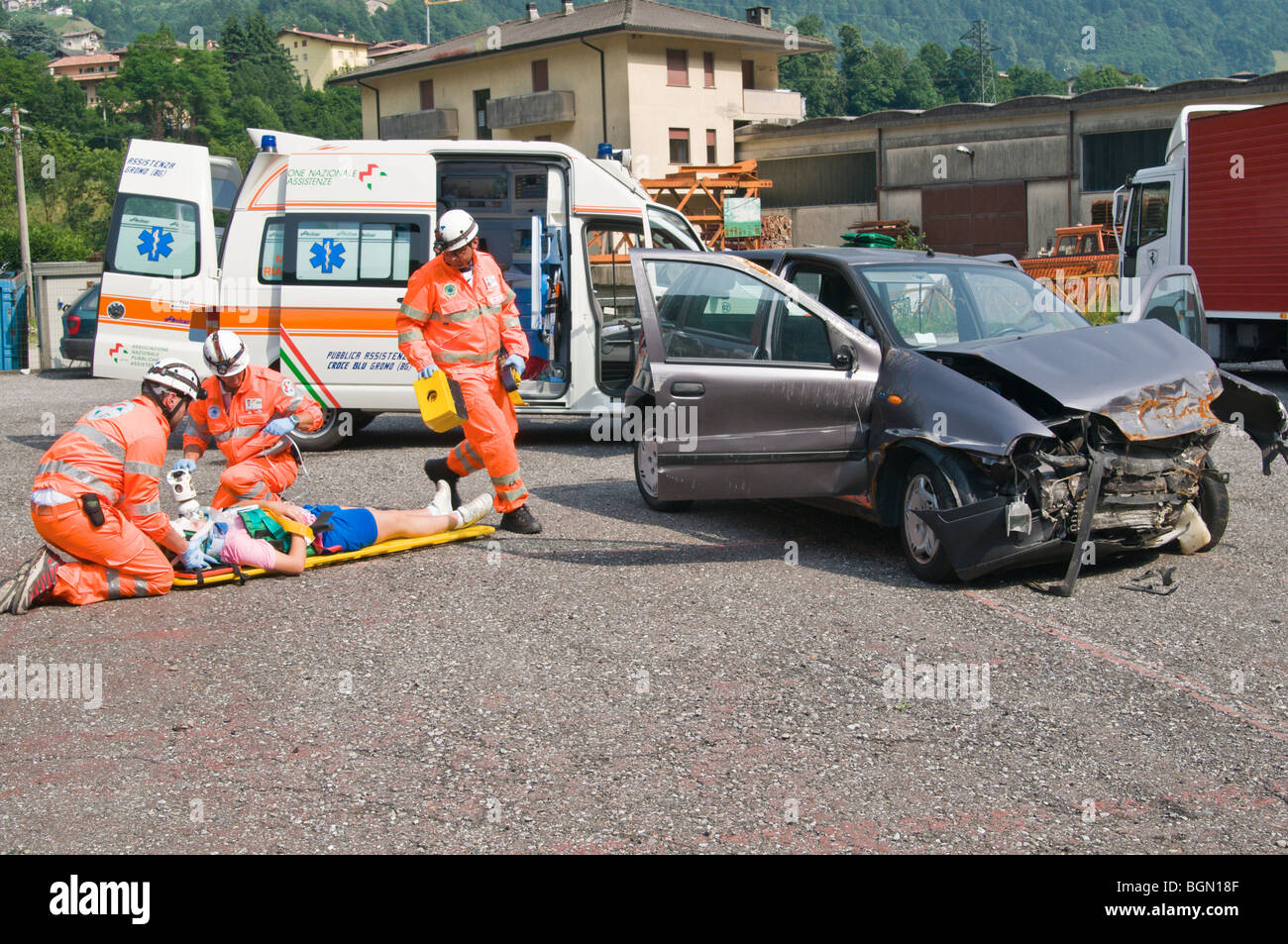 118 ambulance hi-res stock photography and images - Alamy