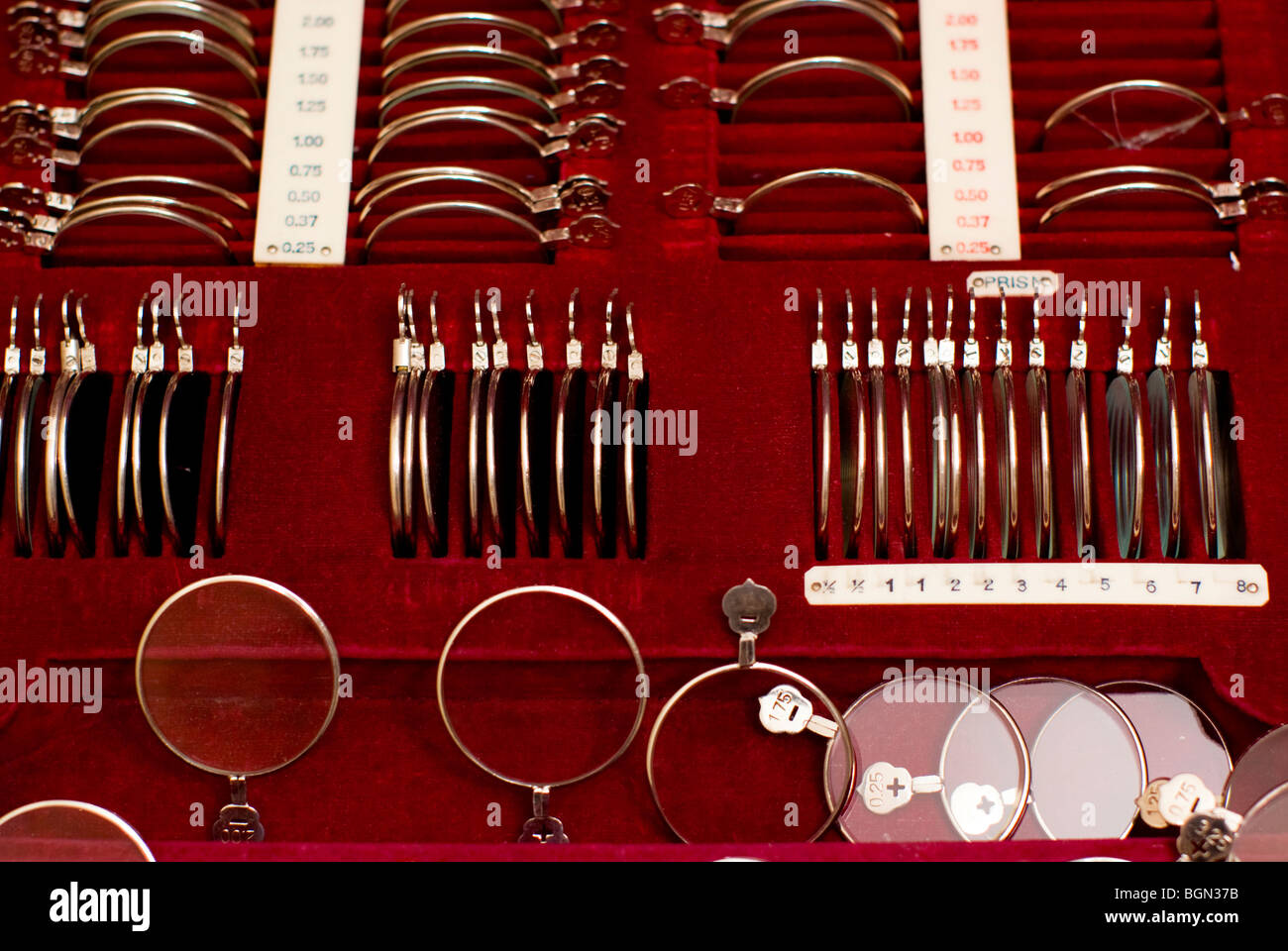 Optometry lens box to trial vision Stock Photo - Alamy