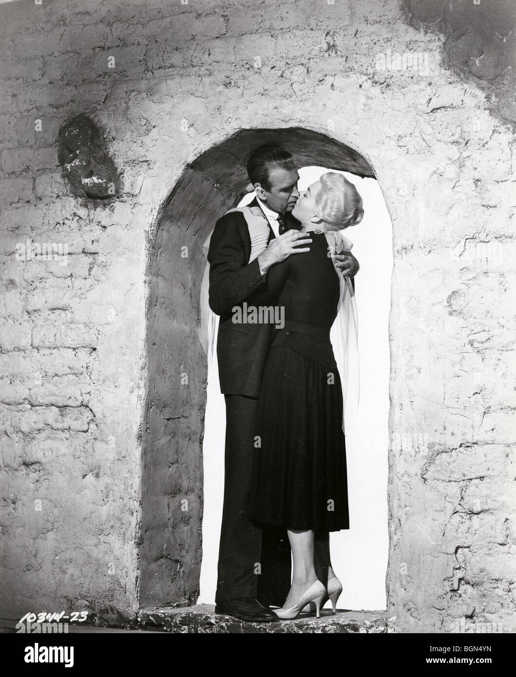 Kim novak kiss me hi-res stock photography and images - Alamy