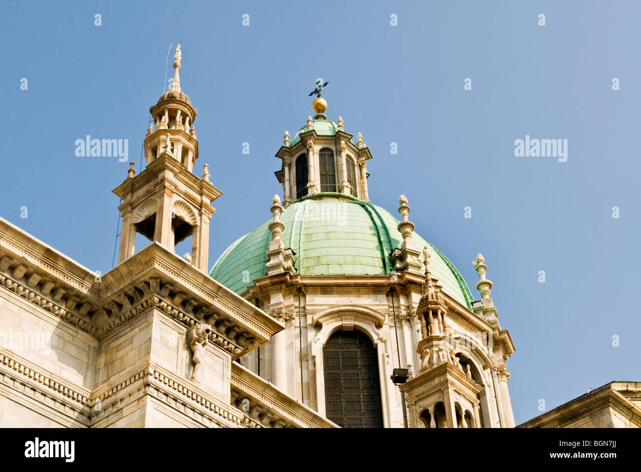 Lake como square hi-res stock photography and images - Alamy