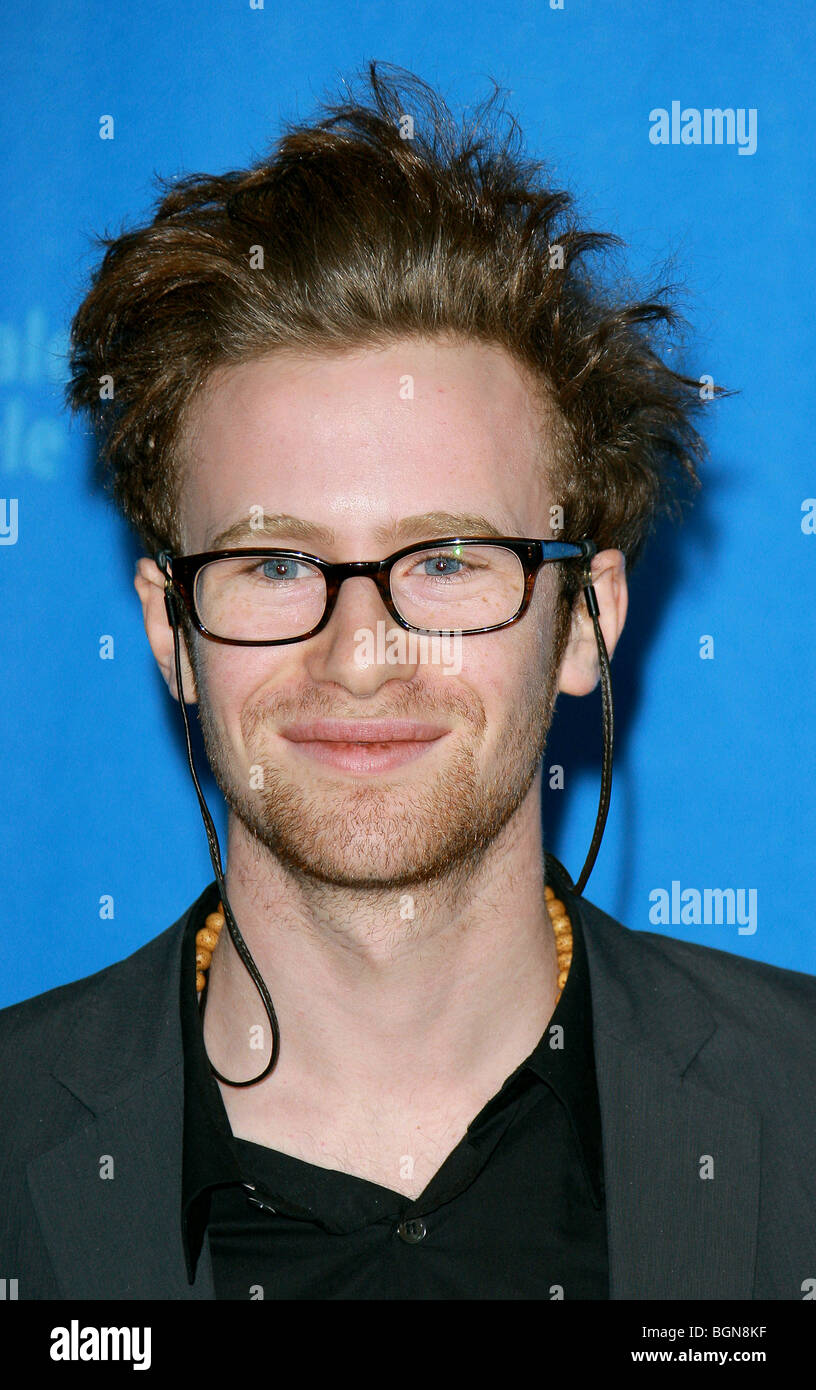 Mark rendall actor hi-res stock photography and images - Alamy