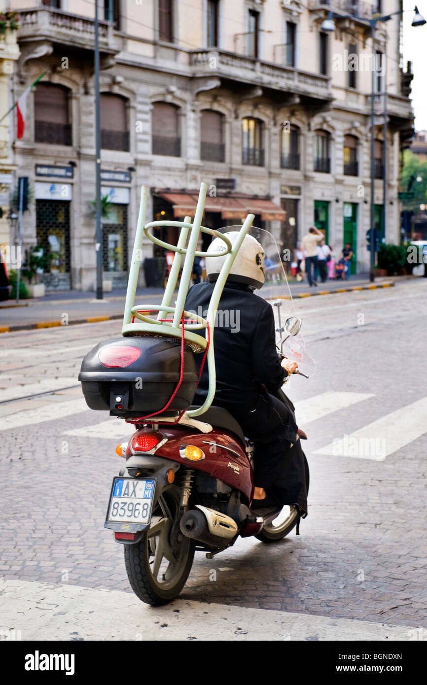 Daily life, Milan, Italy Stock Photo - Alamy