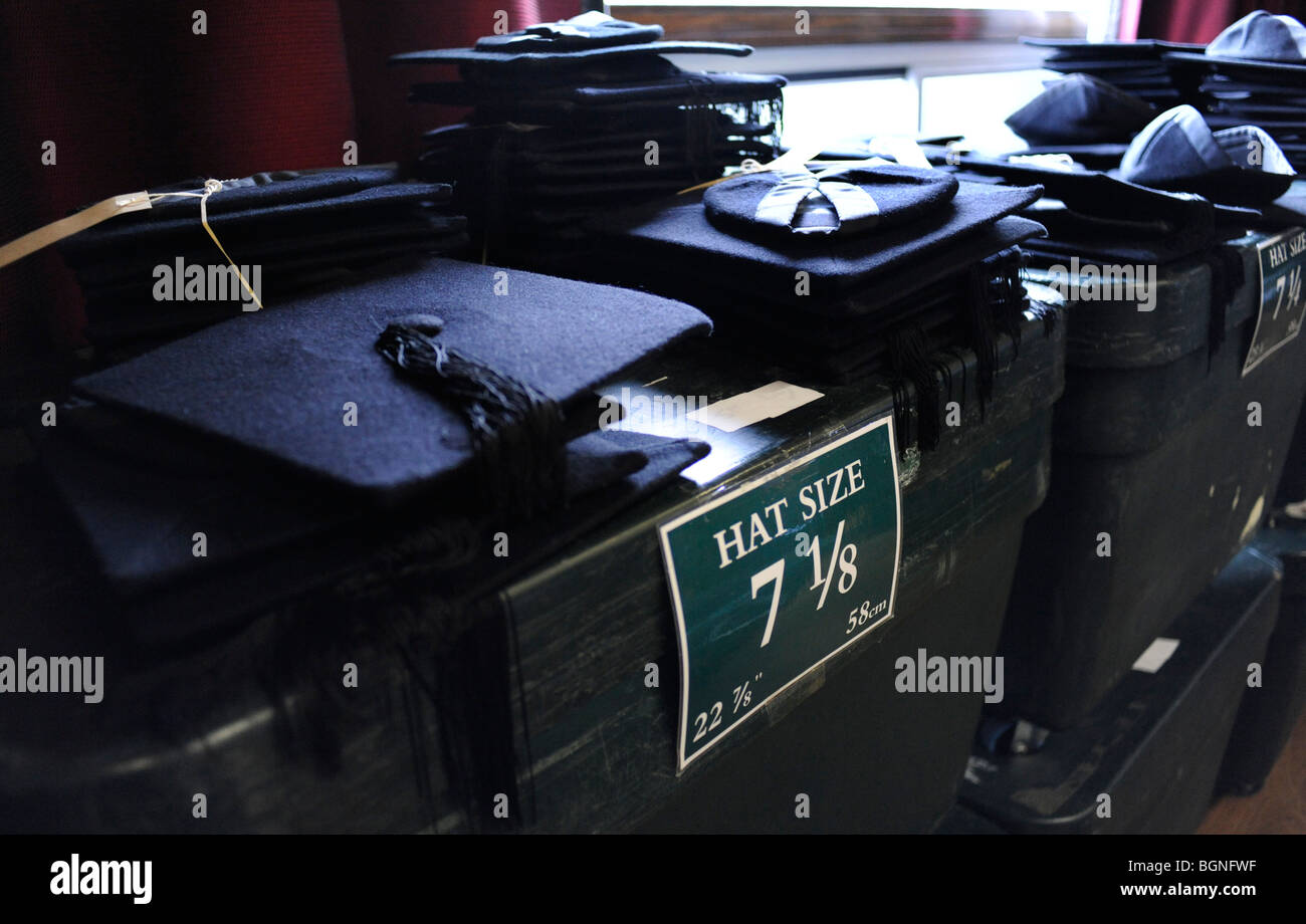 Graduation mortar board hi-res stock photography and images - Alamy