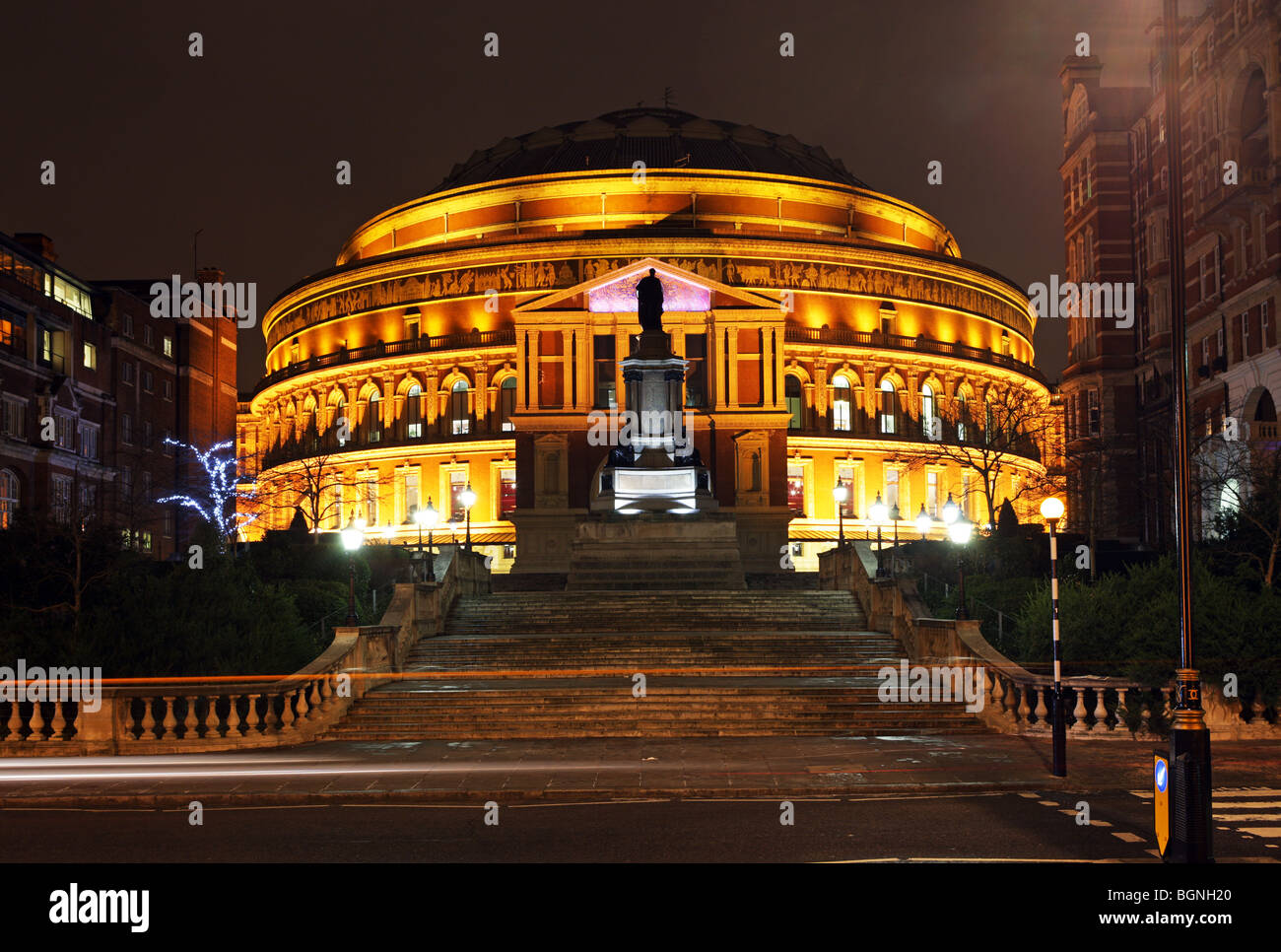 The Royal Albert Hall at night Stock Photo - Alamy