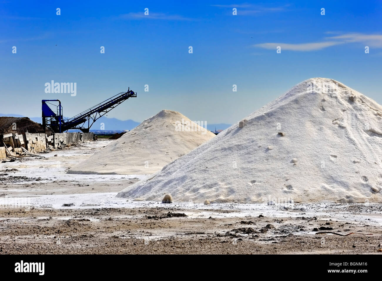 Gruissan salt france hi-res stock photography and images - Alamy