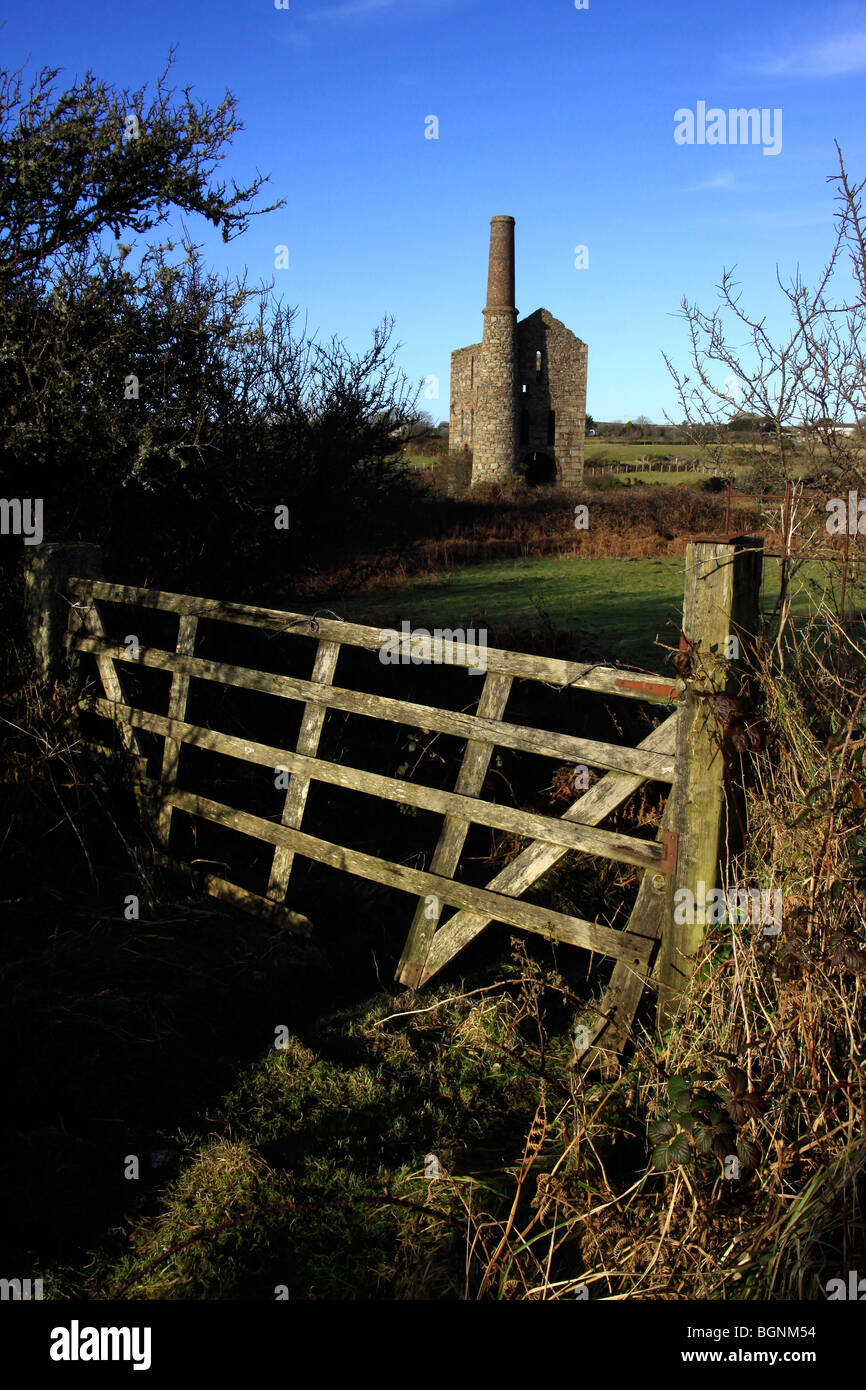 Five barred wooden gate with Cornish Tinmine in background Stock Photo ...