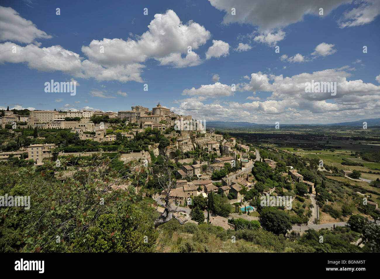 City of gordes hi-res stock photography and images - Alamy