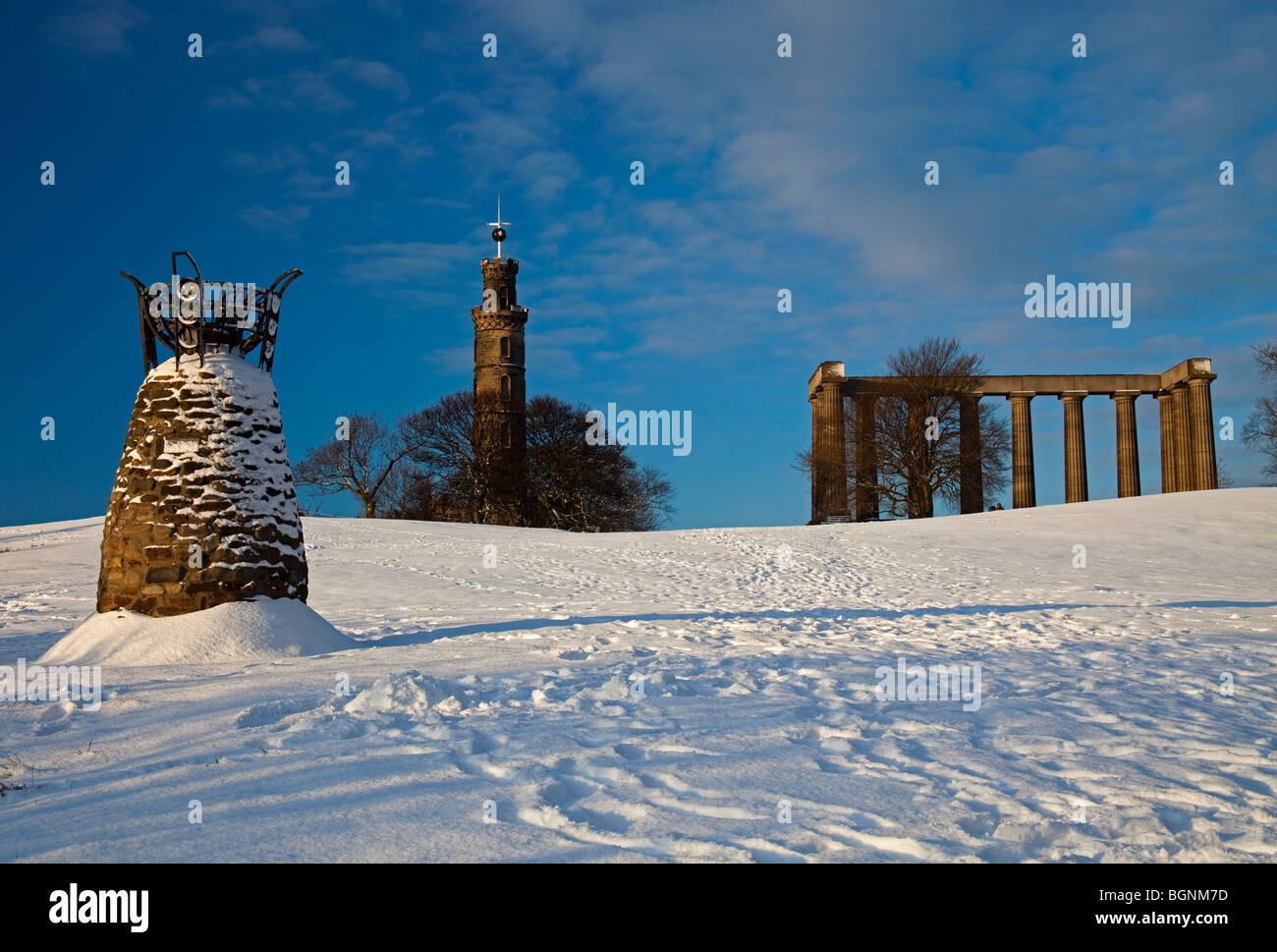 Edinburgh winter snow scene hi-res stock photography and images - Alamy