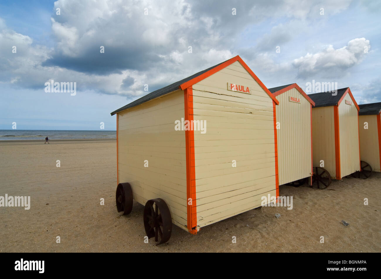 Hut on wheels hi-res stock photography and images - Alamy