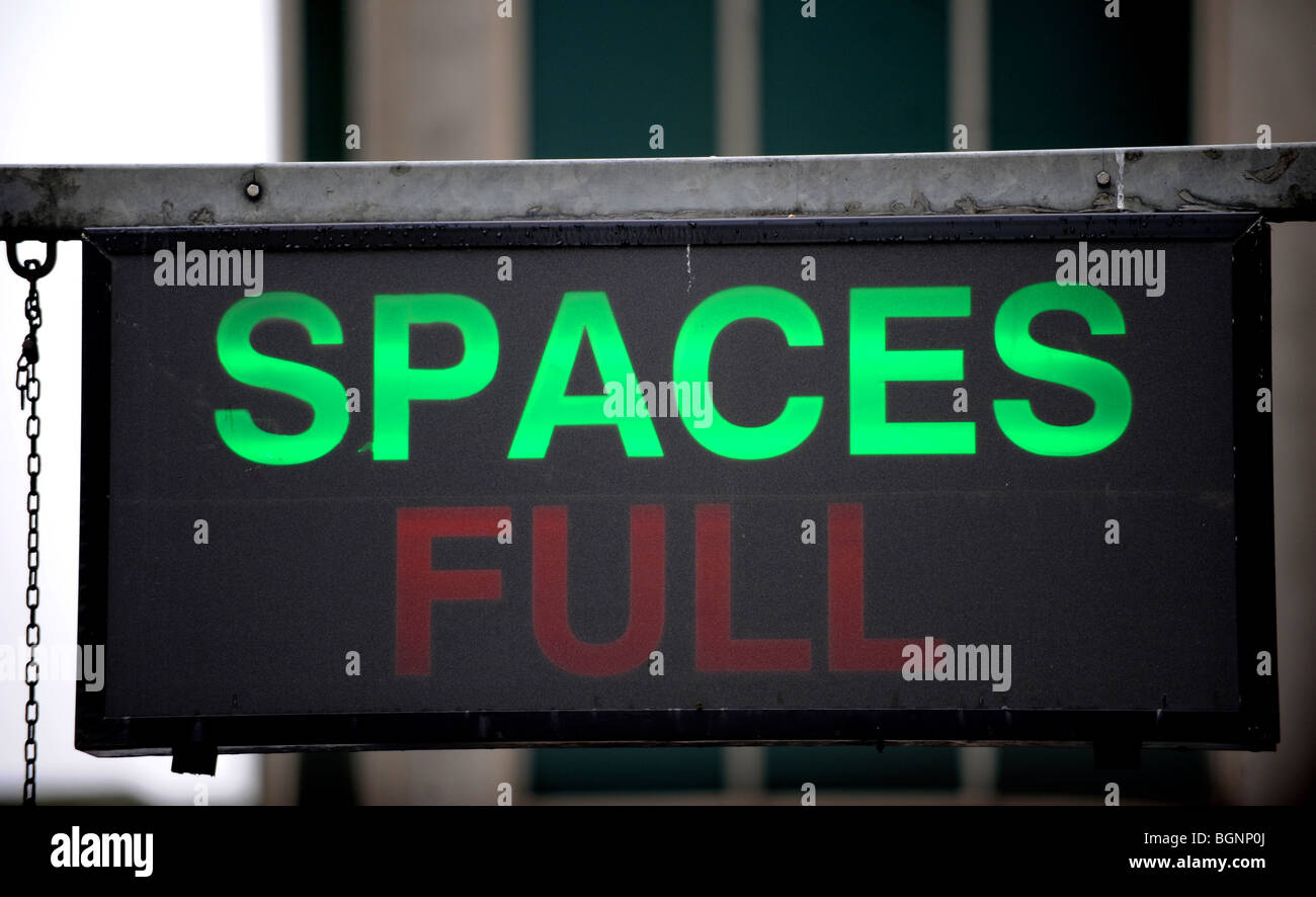 Car park spaces available sign hi-res stock photography and images - Alamy