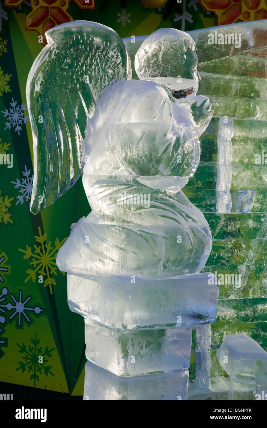 Ice angel sculpture hi-res stock photography and images - Alamy