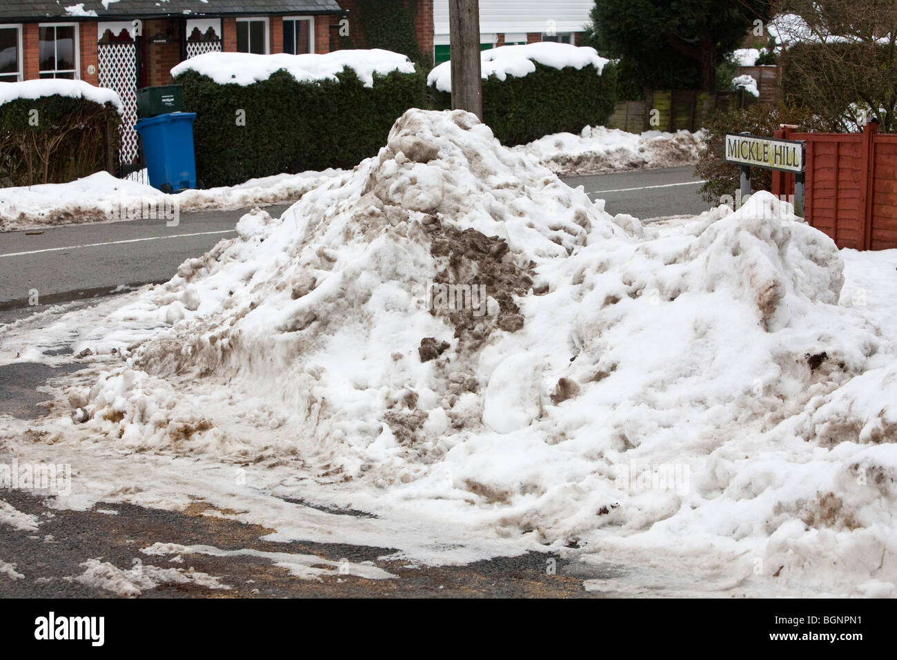 Slushy snow road hi-res stock photography and images - Alamy