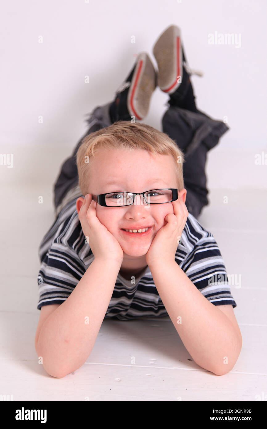 5 yr old boy wearing glasses Stock Photo - Alamy