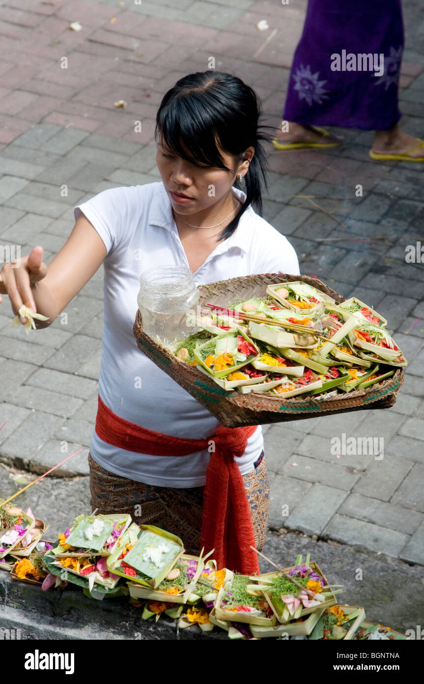 Balinese ritual offerings hi-res stock photography and images - Alamy