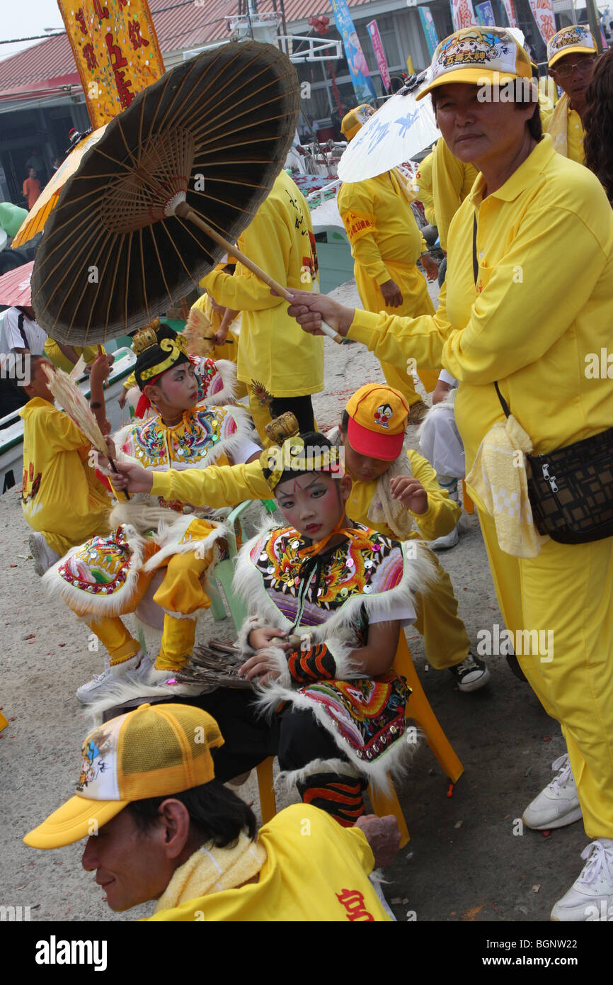 traditional taiwanese costume Stock Photo - Alamy