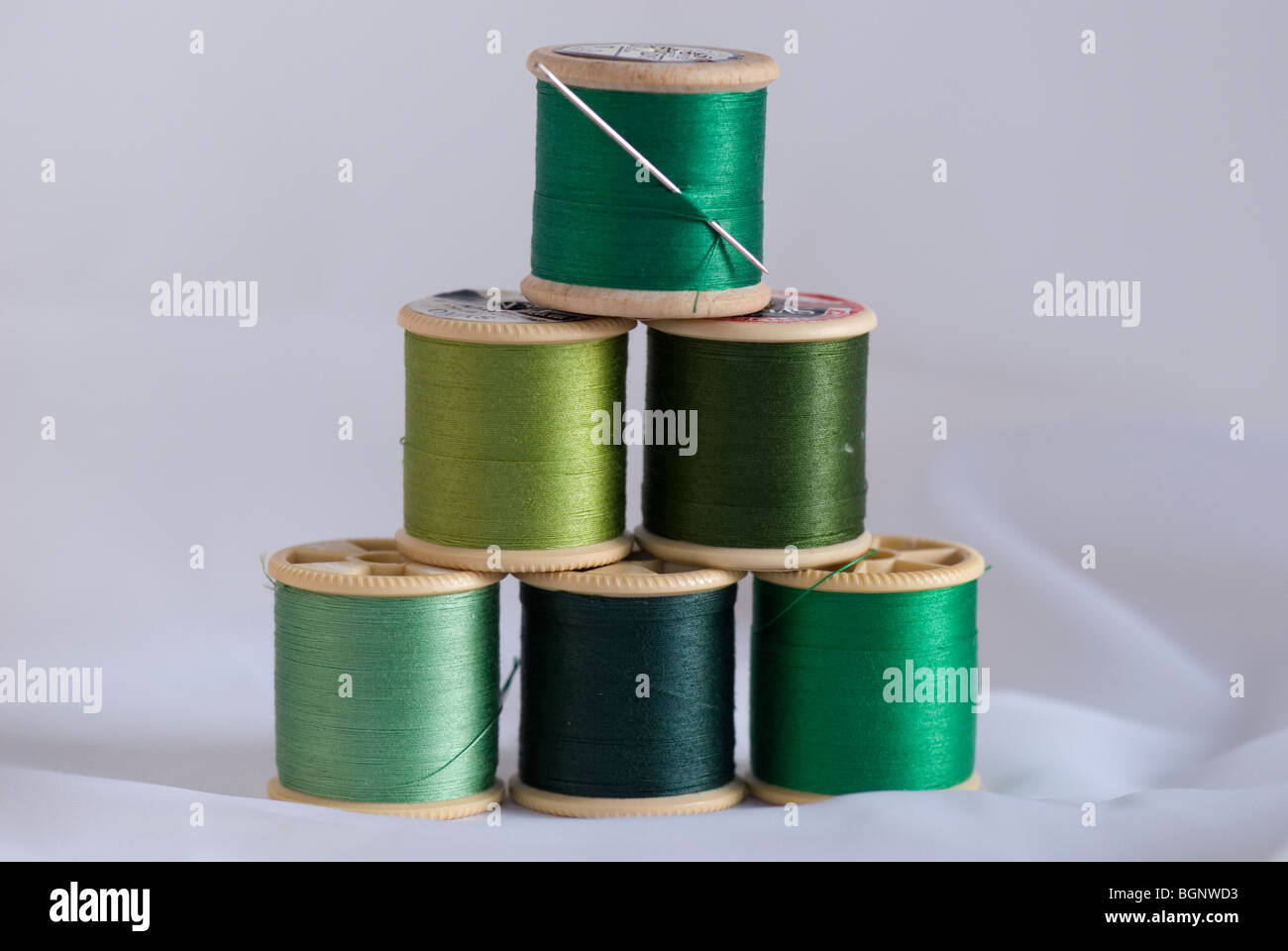 Green shades hi-res stock photography and images - Alamy