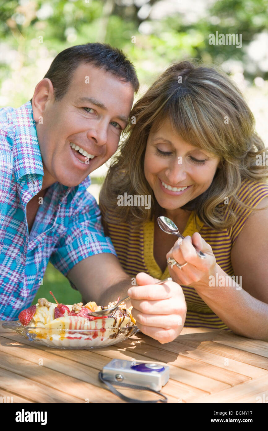 Eating women ice cream fruit hi-res stock photography and images - Alamy