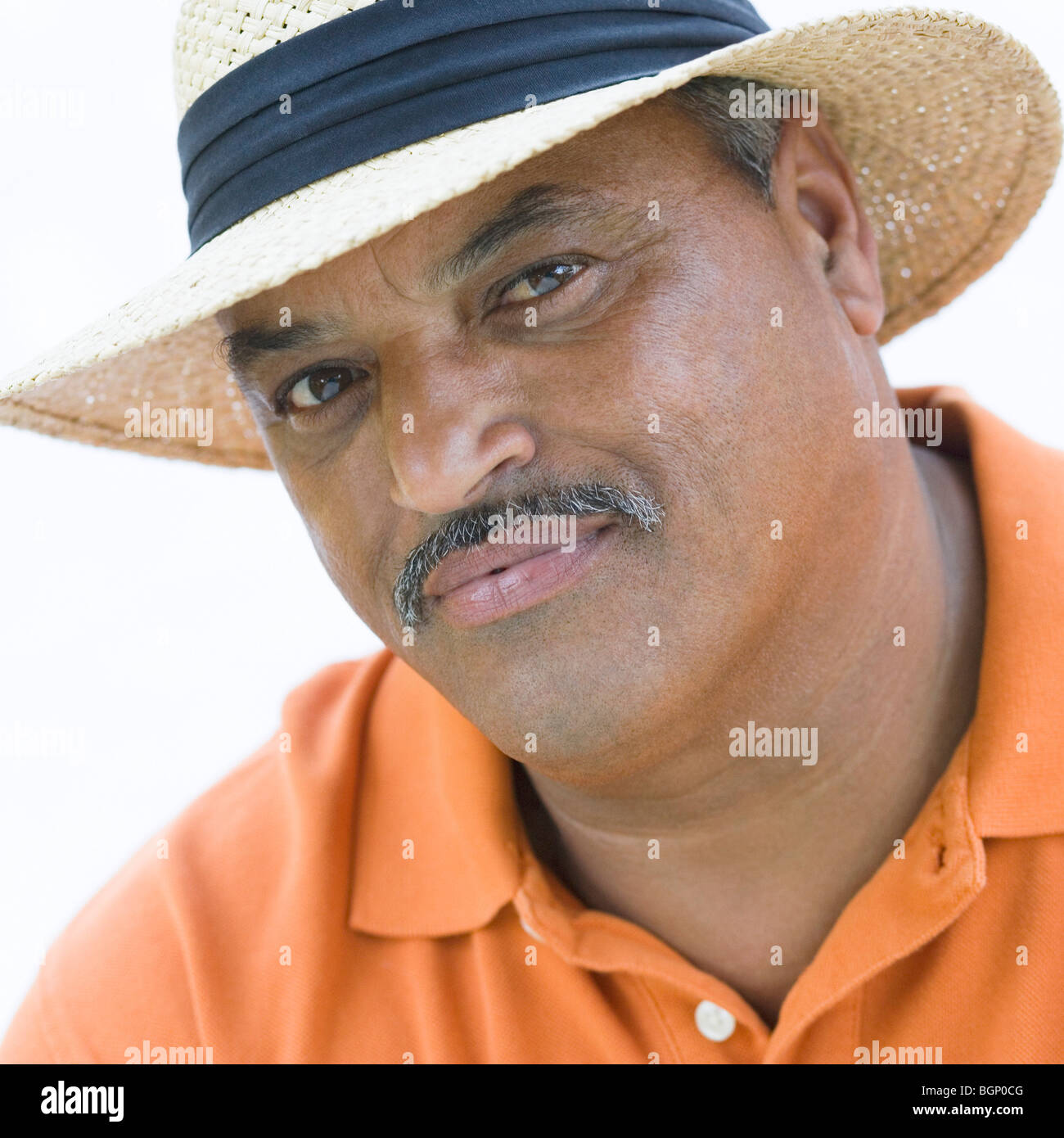 Portrait of a senior man wearing hat Stock Photo - Alamy