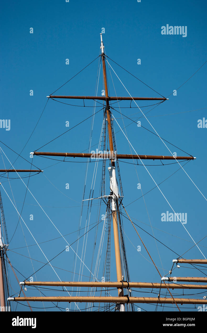 Sailboat spar hi-res stock photography and images - Alamy