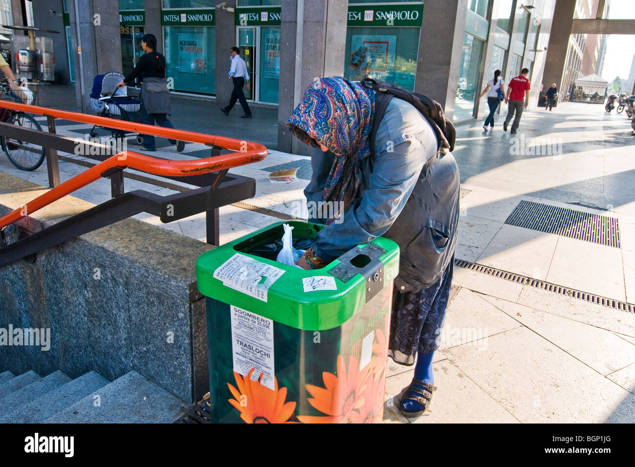 Homeless, Railway central station, Stazione Centrale, Milan, Italy ...
