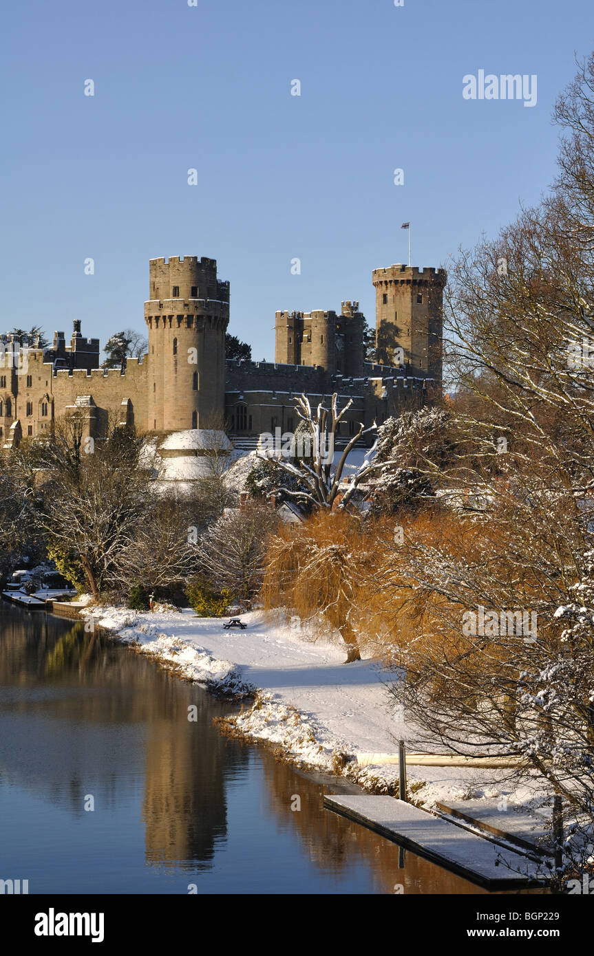 Warwick winter snow warwickshire hi-res stock photography and images ...