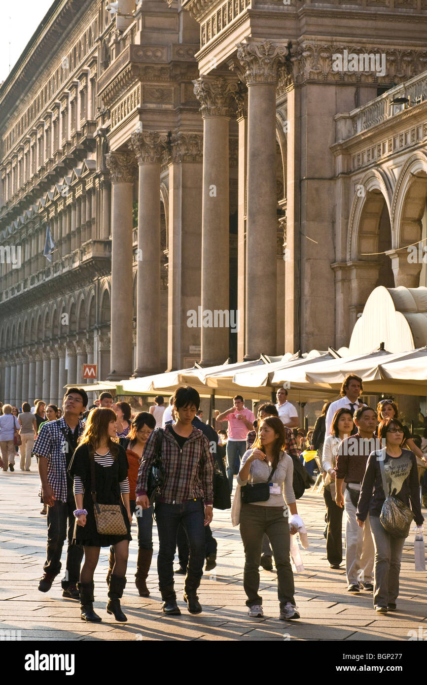 Daily life in Duomo square, Milan, Italy Stock Photo - Alamy
