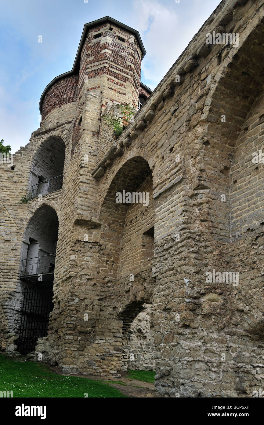 Ruin of the old medieval city wall and Anneessens Tower, Brussels ...