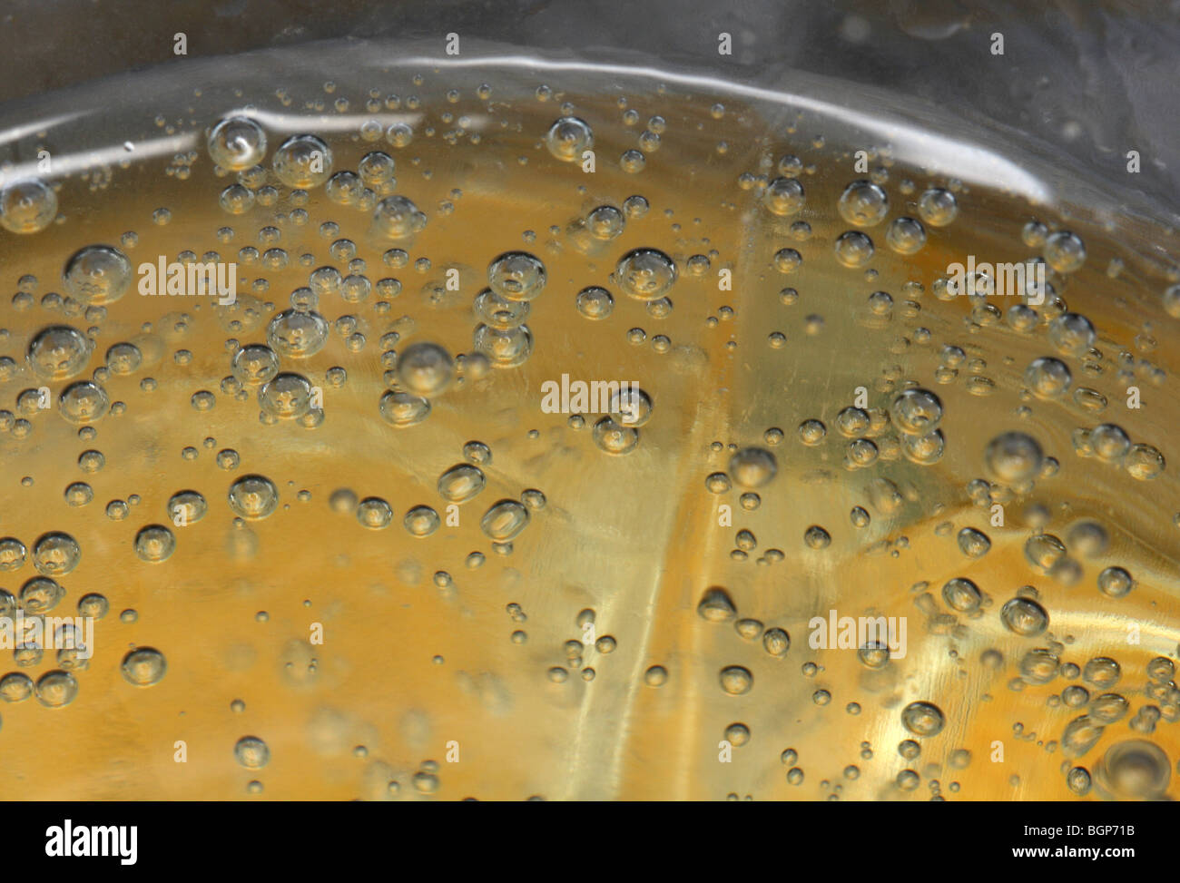Bubbles in cider, close-up Stock Photo - Alamy