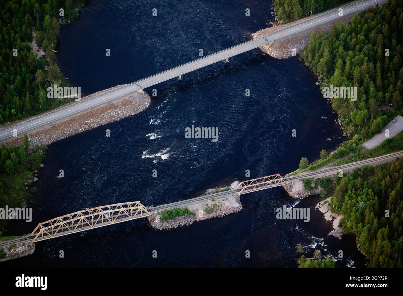 Parallel crossing hi-res stock photography and images - Alamy