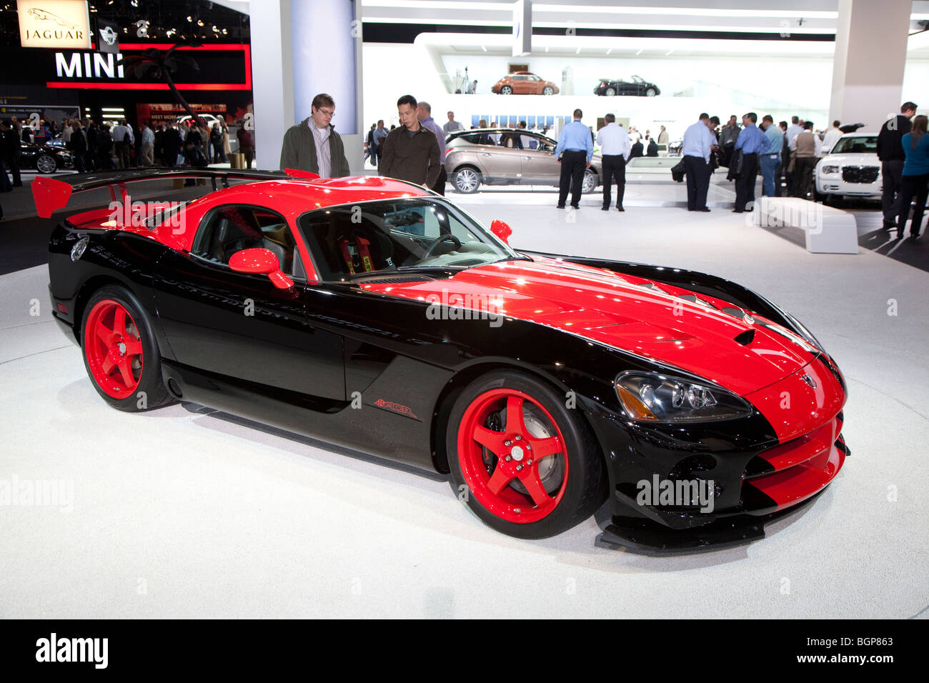 Detroit, Michigan - The Dodge Viper on display at the 2010 North ...