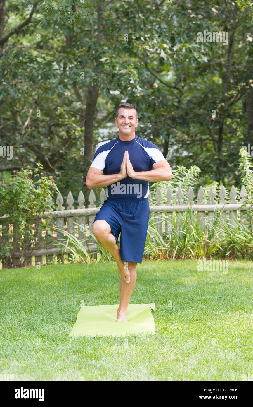 Tree pose man hi-res stock photography and images - Alamy