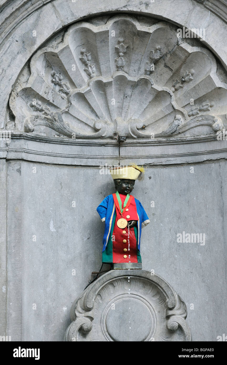 Fountain statue Little Man Pee / Petit Julien / Manneken Pis dressed in ...