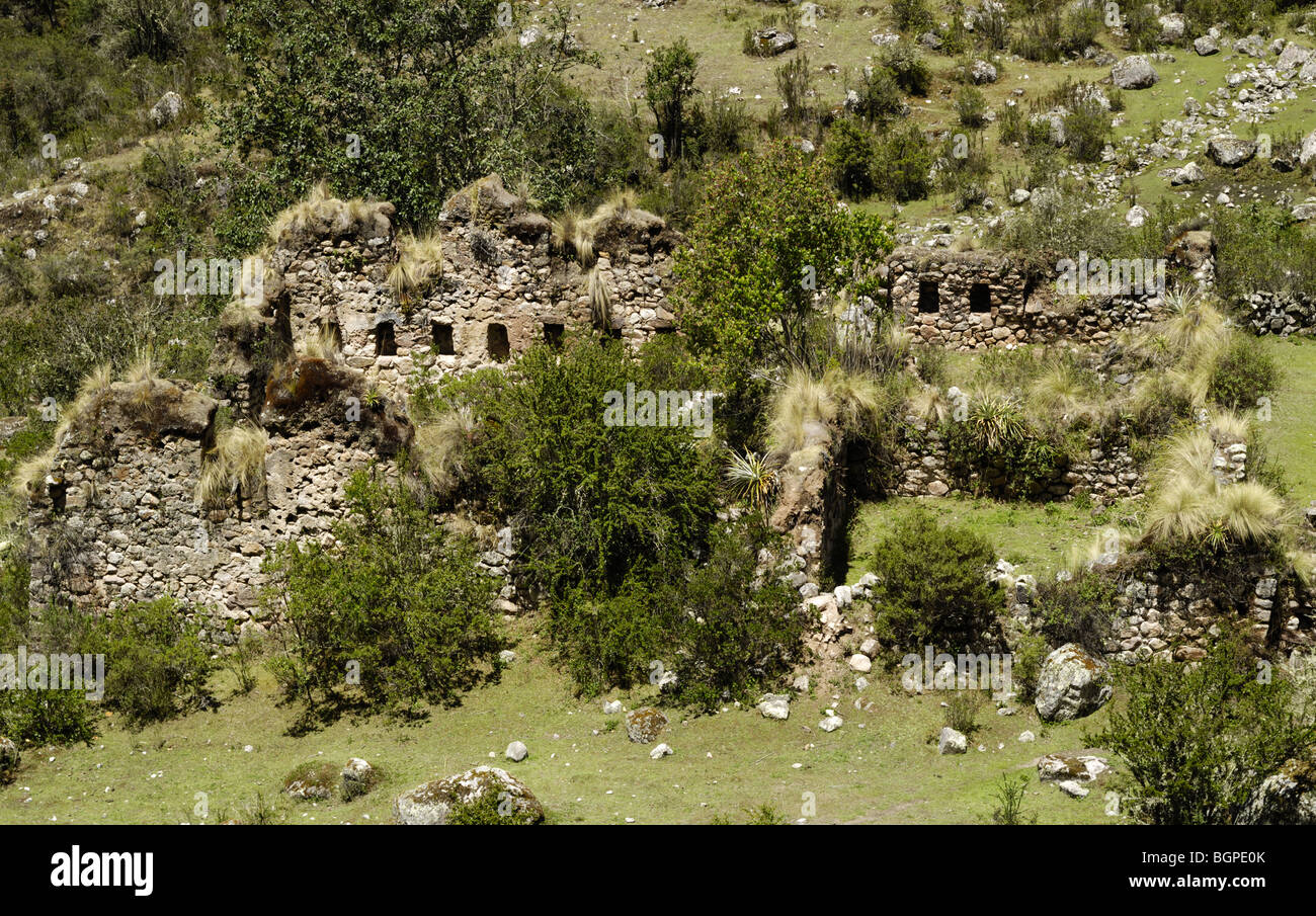 Unrestored inca ruins, Paccha, near Urubamba, Peru Stock Photo - Alamy