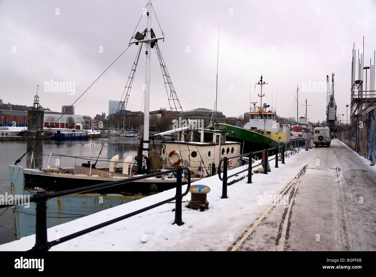 Bristol snow hi-res stock photography and images - Alamy