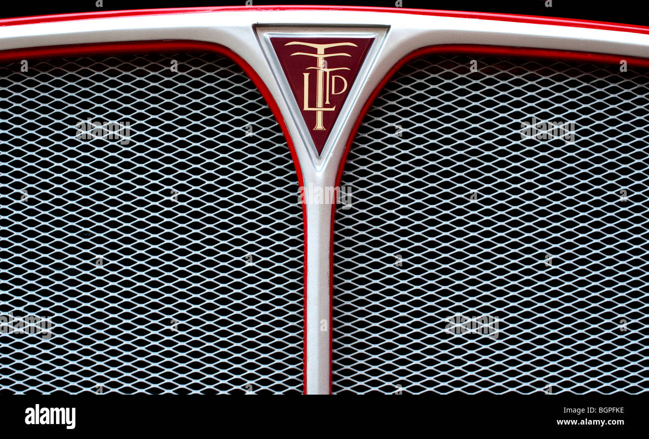 The front grill of a Routemaster Bus Stock Photo - Alamy