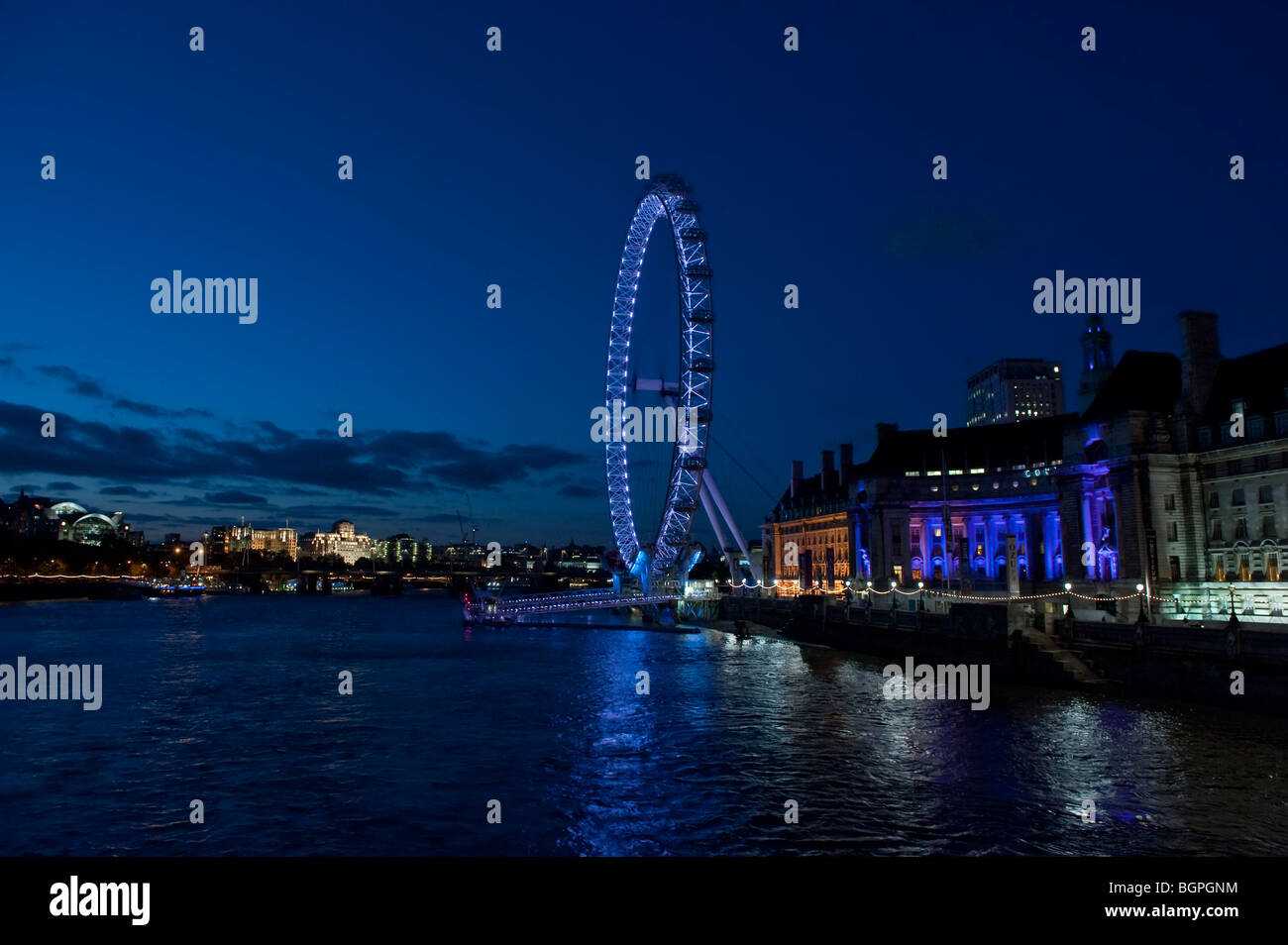Night view of london eye hi-res stock photography and images - Alamy
