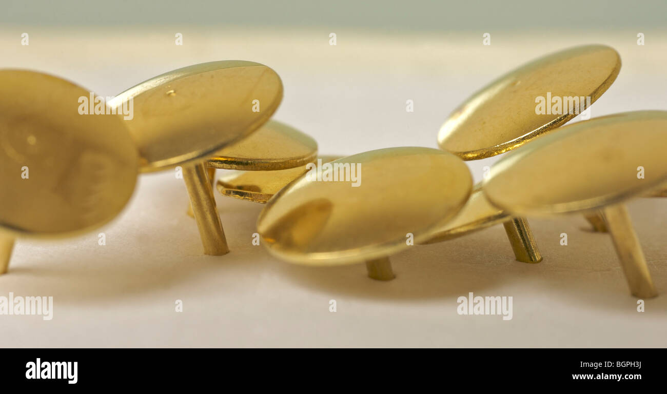 Drawing pins hi-res stock photography and images - Alamy