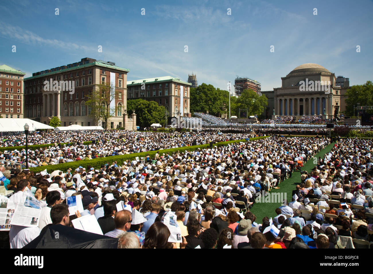 The GRADUATION ceremony of the class of 2009 takes place in front of ...