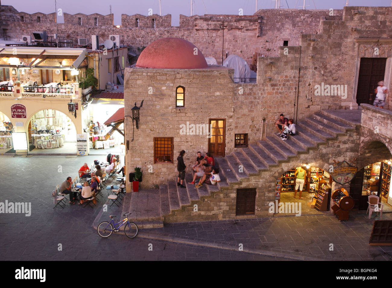 Rhodes City with old wall of defense at dusk / Rhodos Stadt in der ...