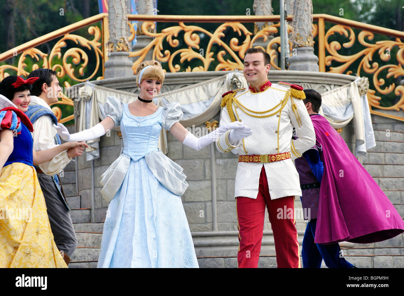 Disney Prince And Princess Dancing