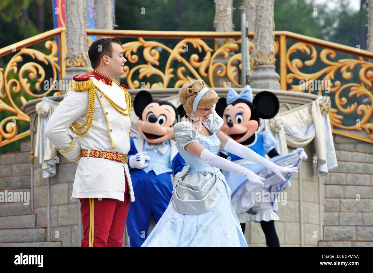 Mickey minnie princess High Resolution Stock Photography and Images - Alamy