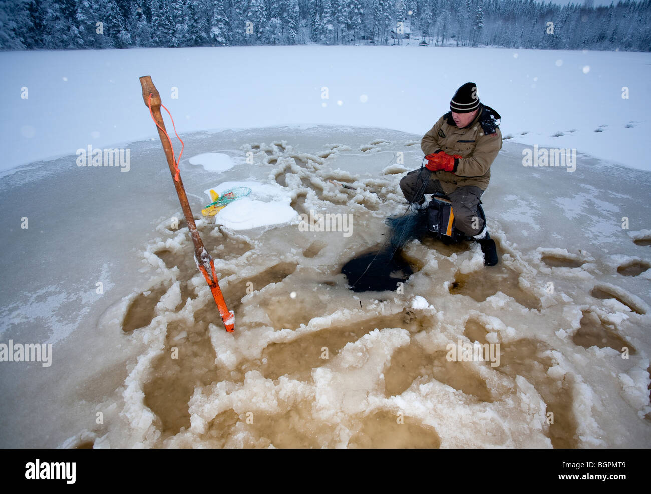 Checking fishing nets hi-res stock photography and images - Alamy