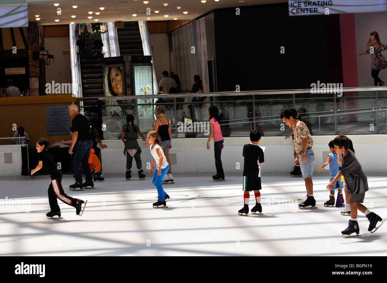 Skating ice rink kids hi-res stock photography and images - Alamy