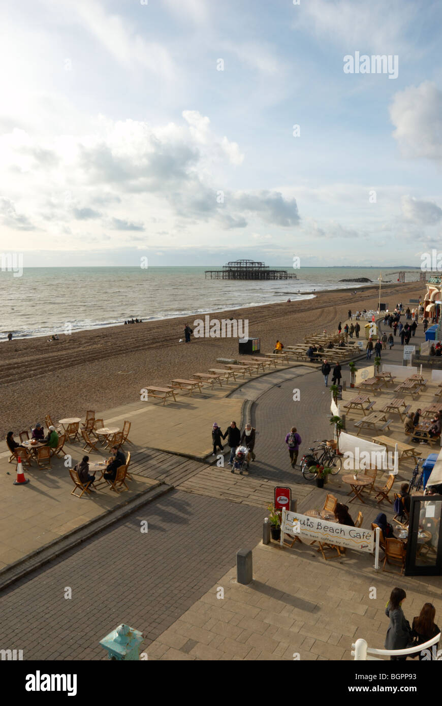 Brighton promenade hi-res stock photography and images - Alamy