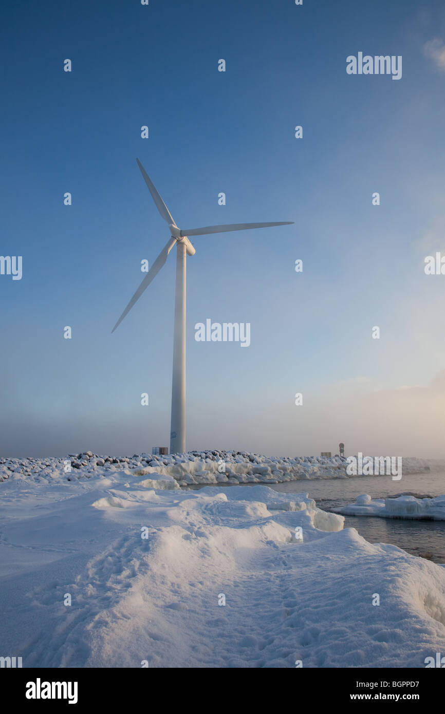 Ice cold wind hi-res stock photography and images - Alamy