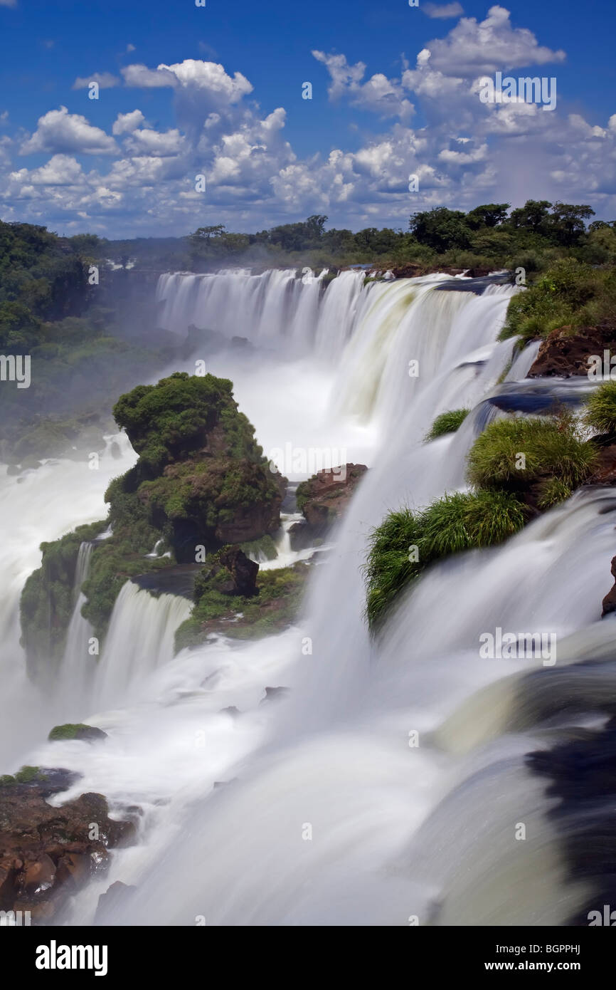Iguazu falls spectacular waterfall waterfalls argentina brazil hi-res ...