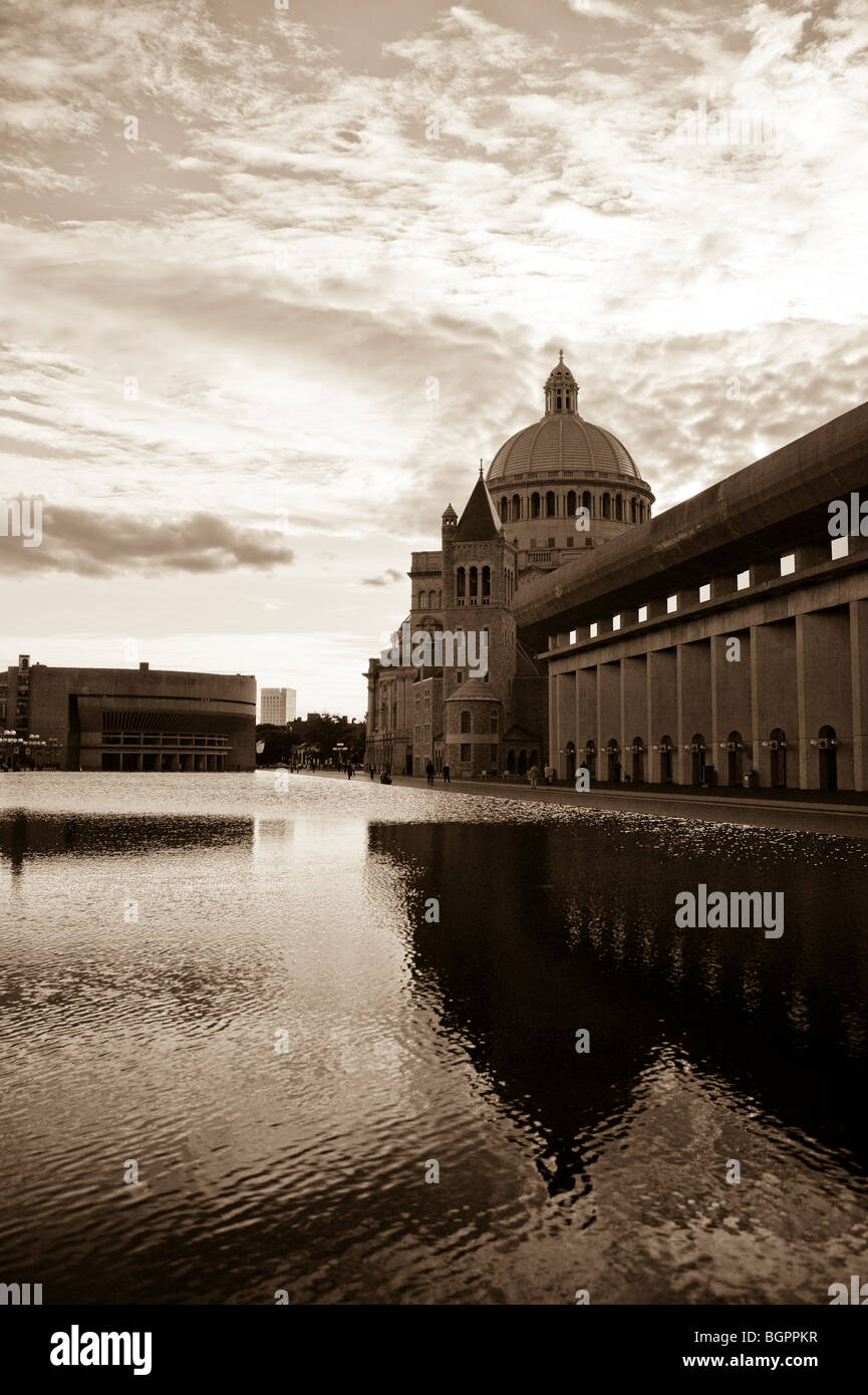 Christian Science Center Reflective Pool, Boston Stock Photo - Alamy