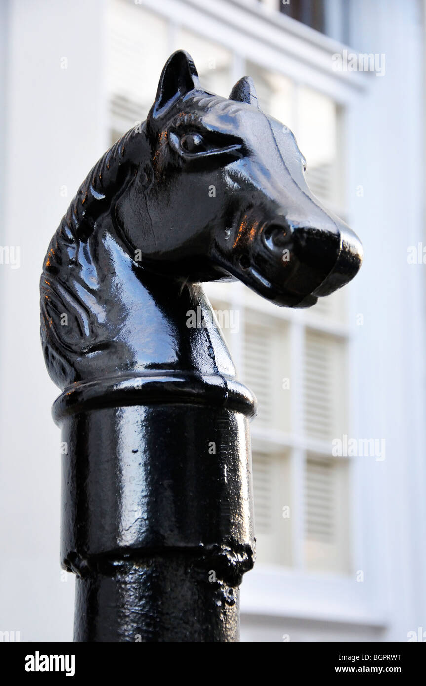 Hitching post with horse hi-res stock photography and images - Alamy