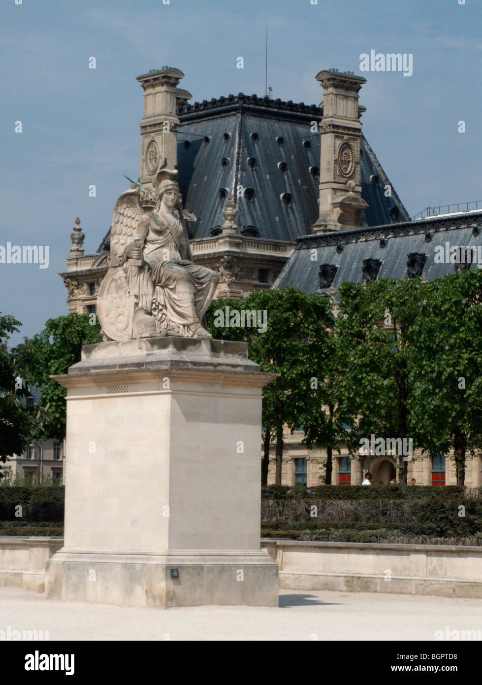 Statuary. Courtyard of the Louvre. Paris. France Stock Photo - Alamy